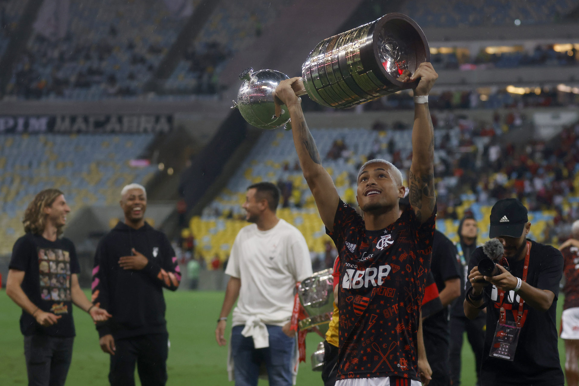 Wolves set to beat Liverpool to £15m midfield signing