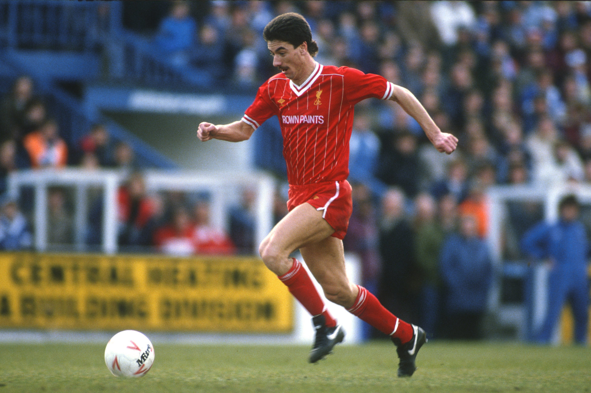 Liverpool Legends - Rousing The Kop