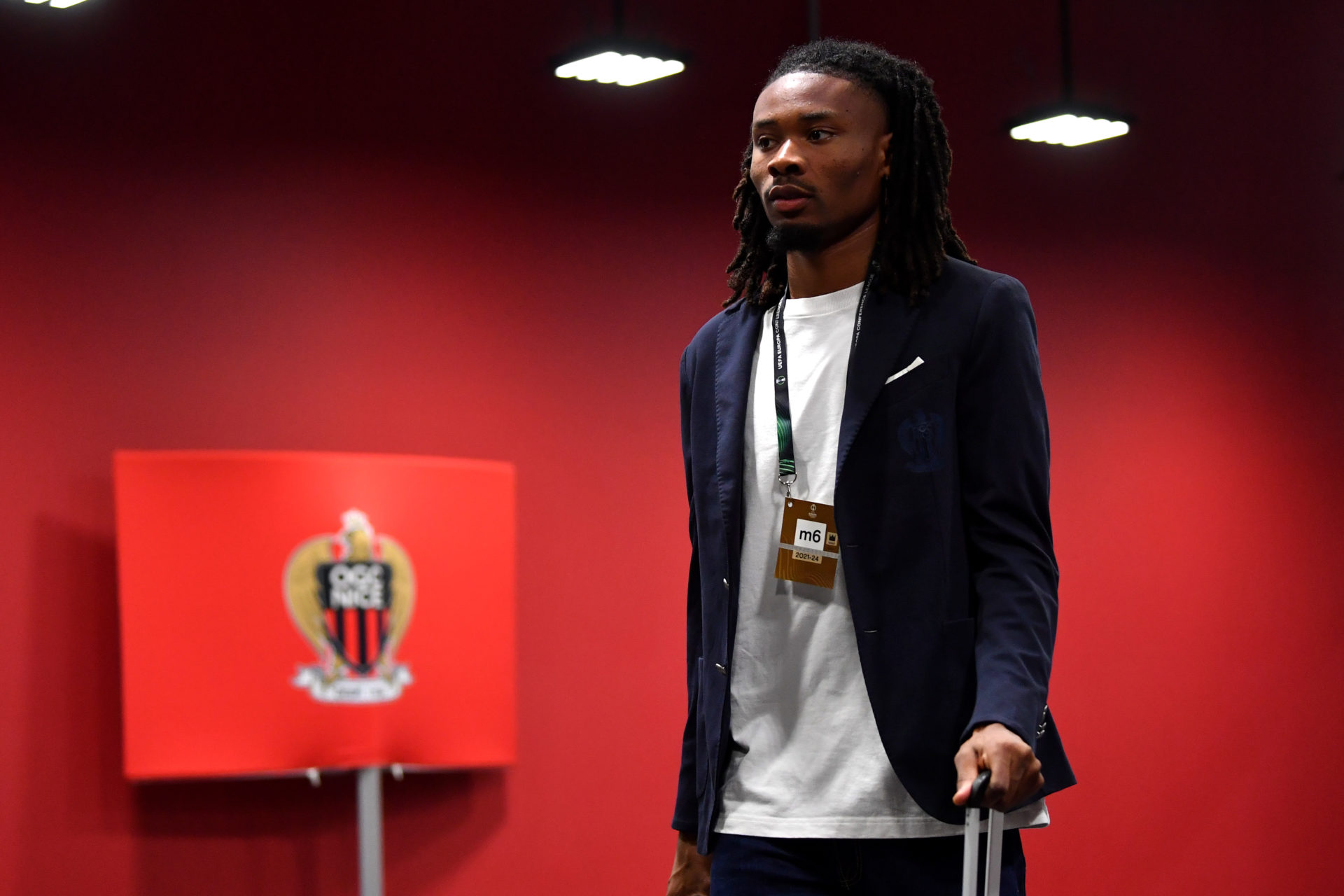 'Fantastic' midfielder is pushing his agents to get him a move to ...