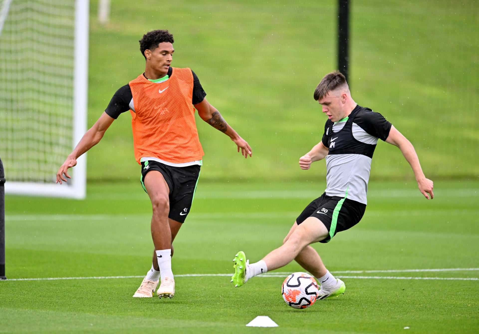 jurgen-klopp-calls-up-excellent-young-centre-back-to-travel-to