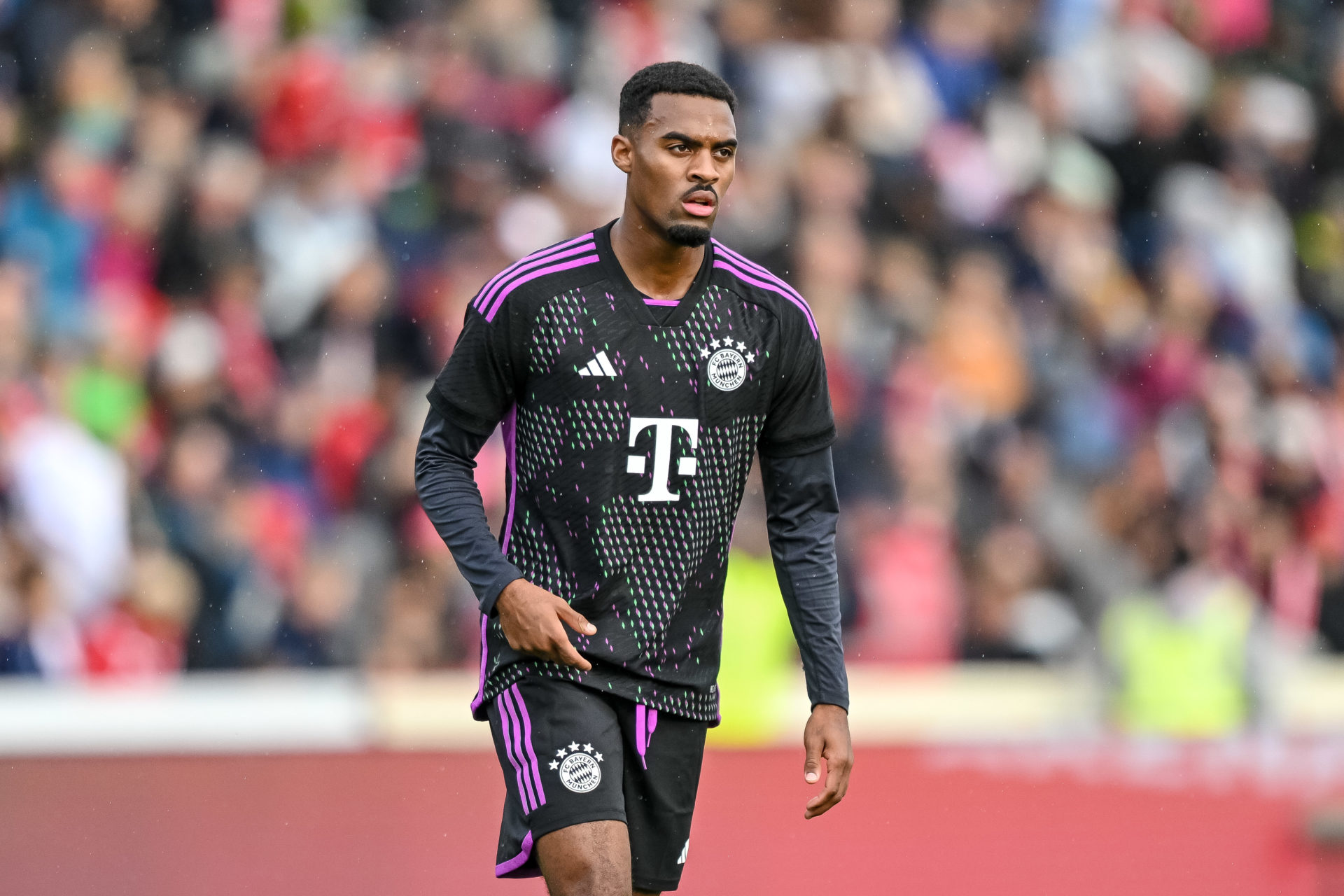 Klopp takes matters into his own hands as he eyes signing of 'perfect ...