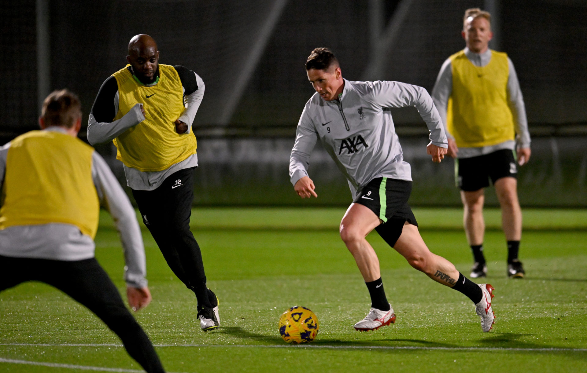 Fernando Torres scores amazing goal at the AXA Training Centre ahead of ...