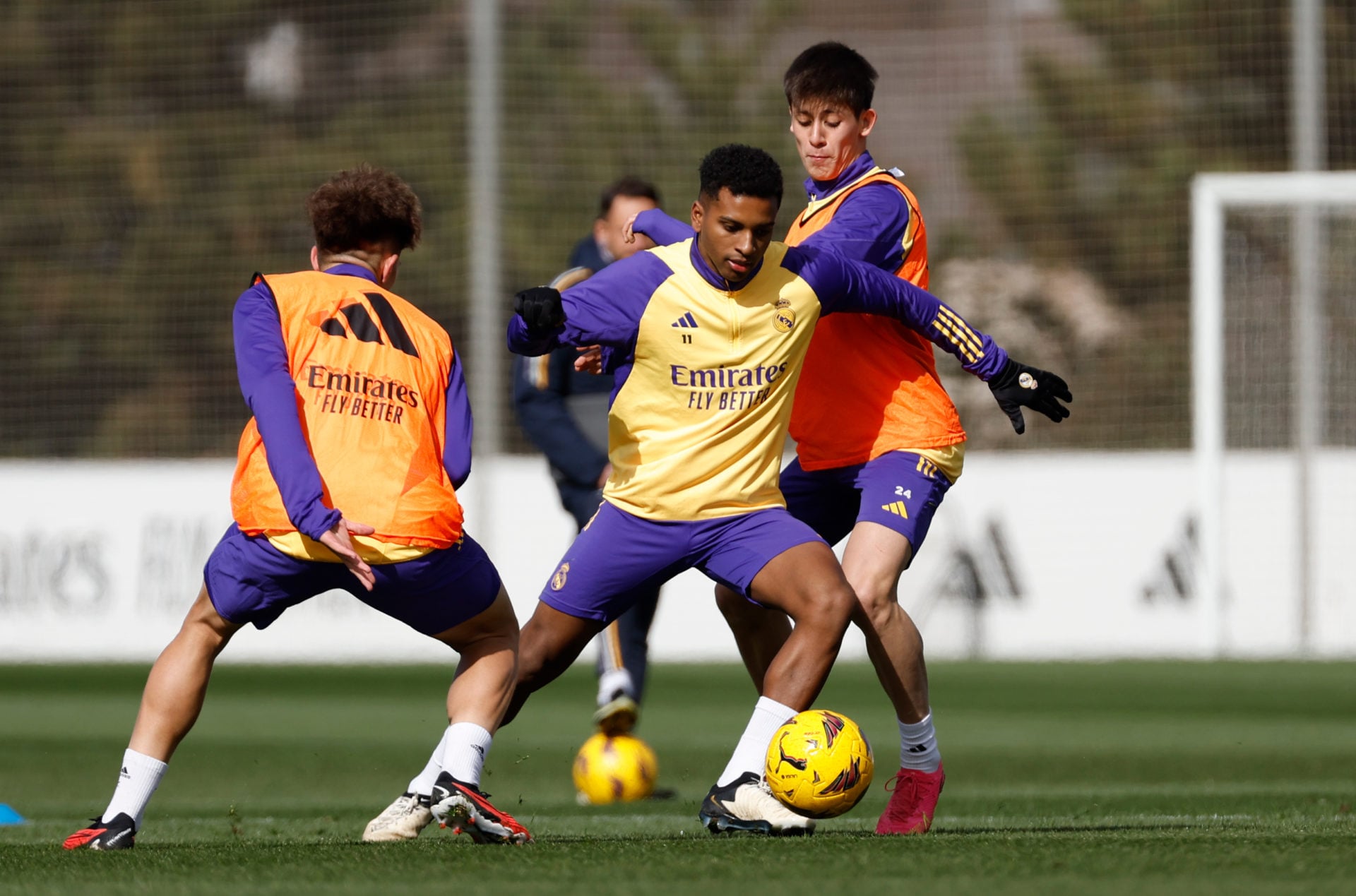 'Superstar' player could push to leave Real Madrid after Liverpool make ...