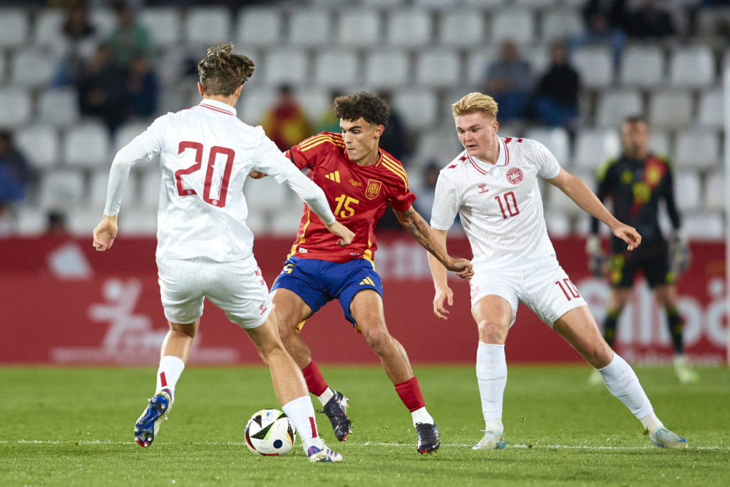 Liverpool youngster Stefan Bajcetic shows his class with stunning free ...