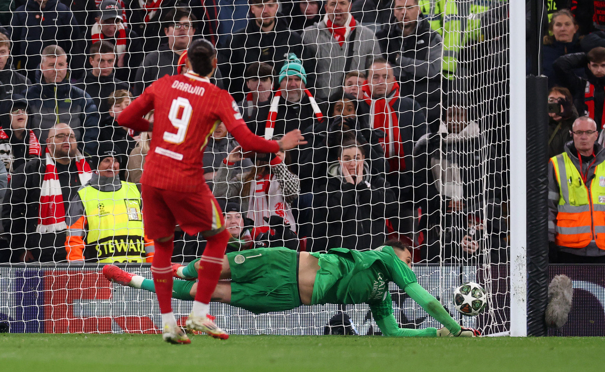 Liverpool fans are all making the same point about Darwin Nunez's ...