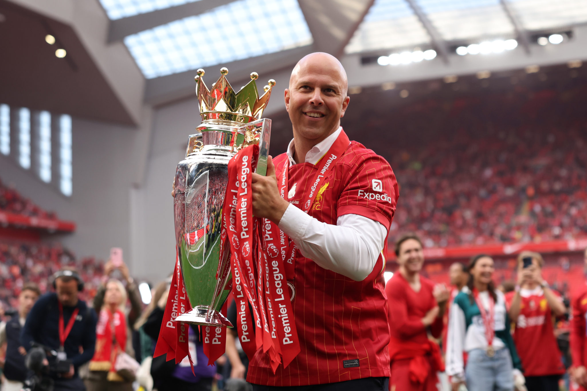 Liverpool Coaching Staff - Rousing The Kop